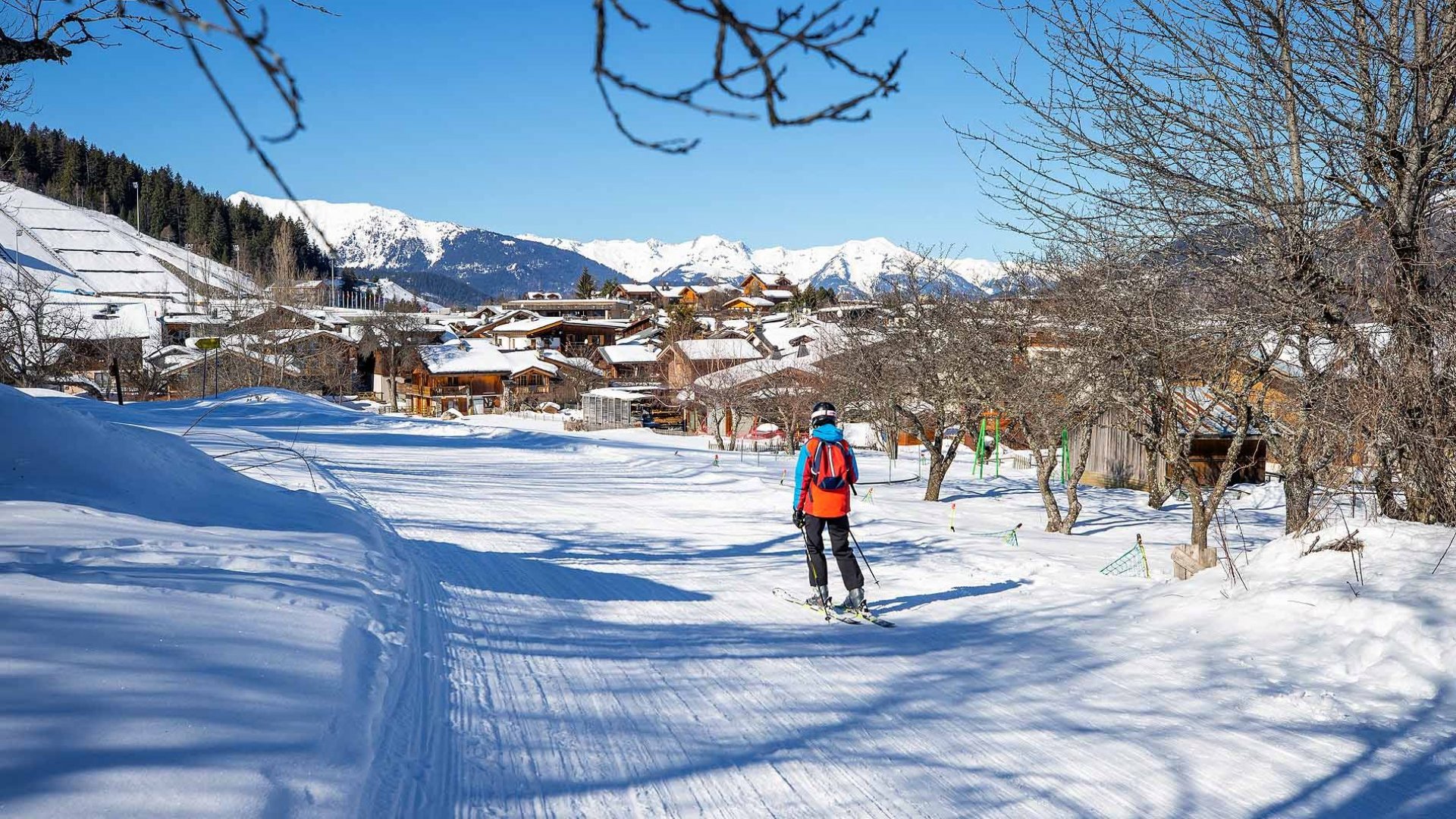 Skiing in Courchevel Le Praz | A Complete Ski Guide | Piste Maps