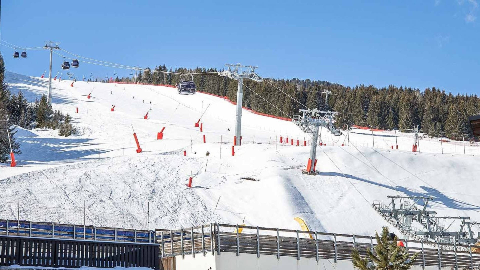 Skiing in Courchevel 1550 | A Complete Ski Guide | Piste Maps